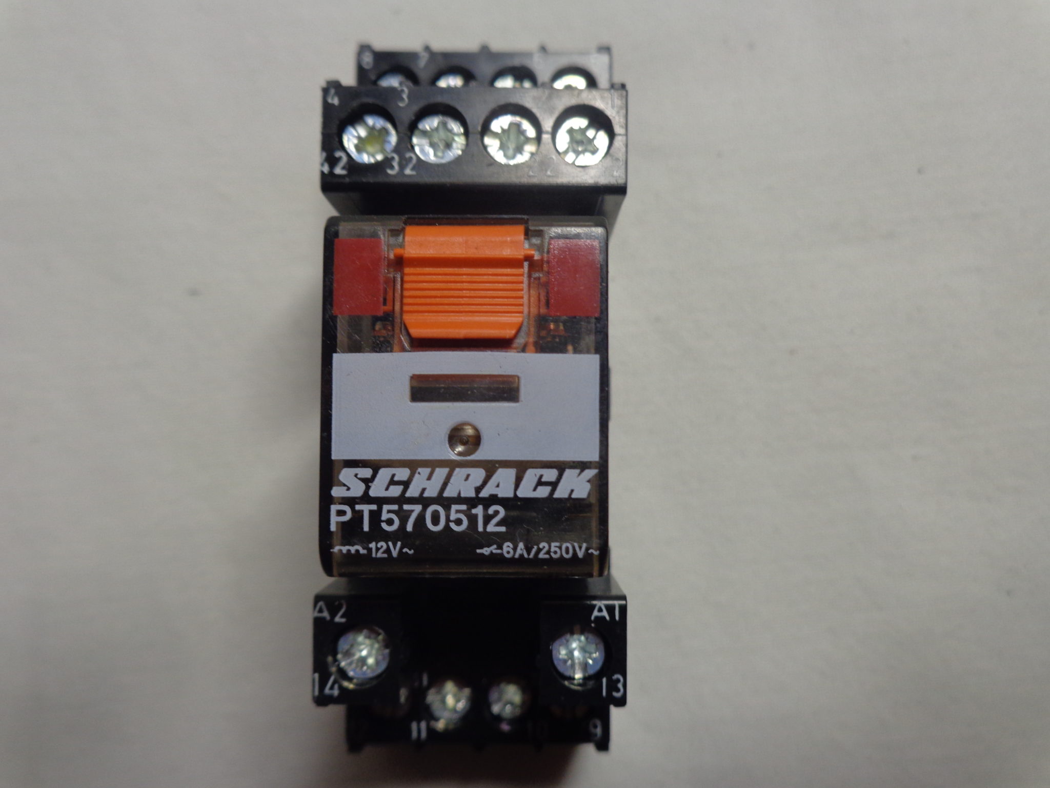 Schrack PT570512 Relais Mit Sockel - Michl's Onlineshop OG