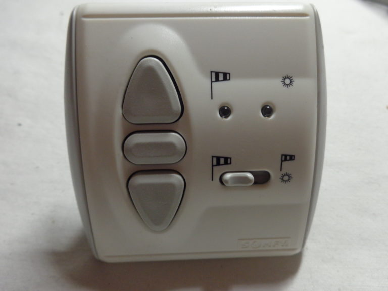 Somfy Soliris Uno 710122A03 GJ 230 Rolladensteuerung Michl s Somfy Soliris Uno 710122A03 GJ 230 Rolladensteuerung Michl s