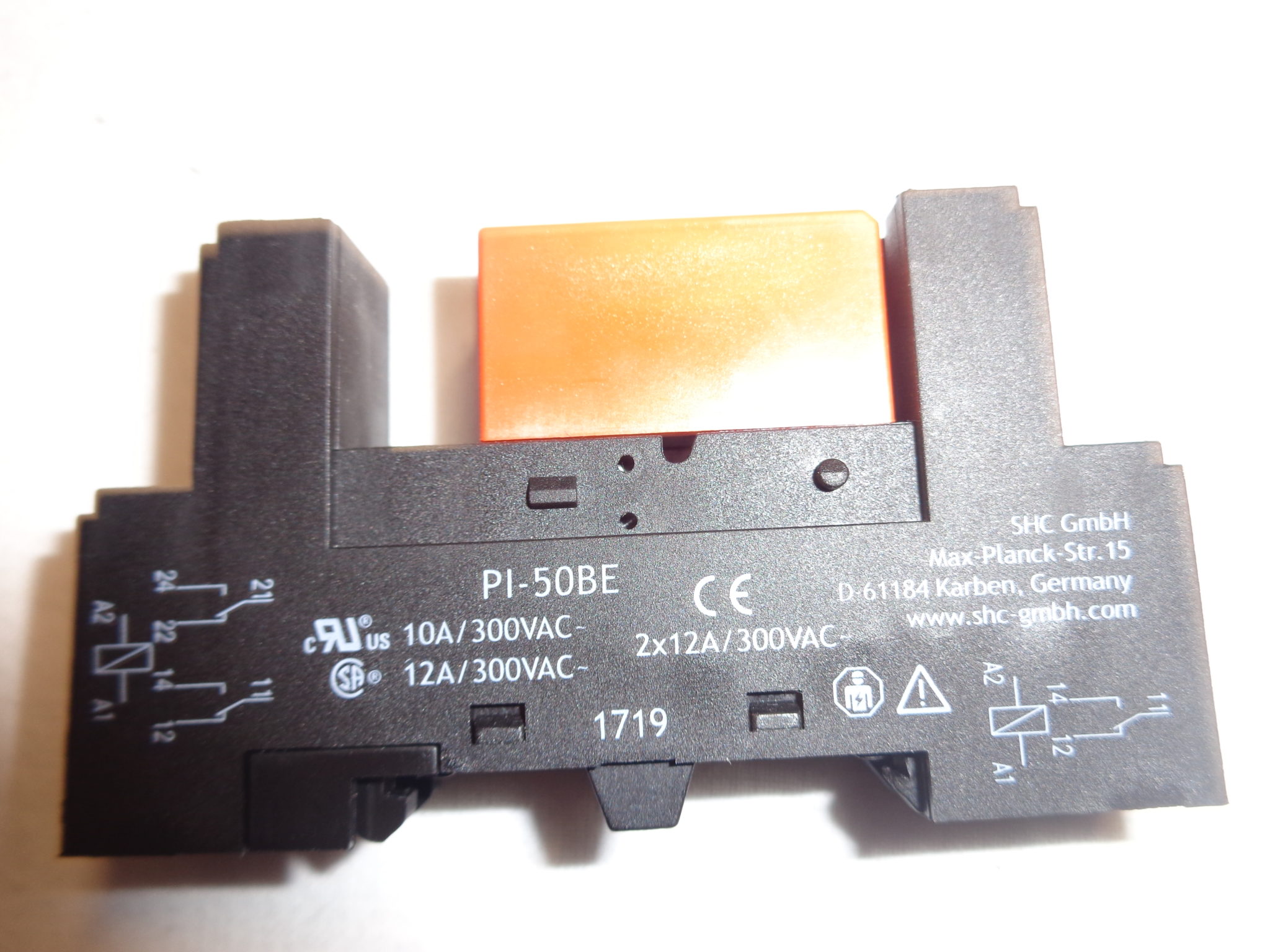 Schrack RT424730 Relais Mit Sockel PI-50BE - Michl's Onlineshop OG