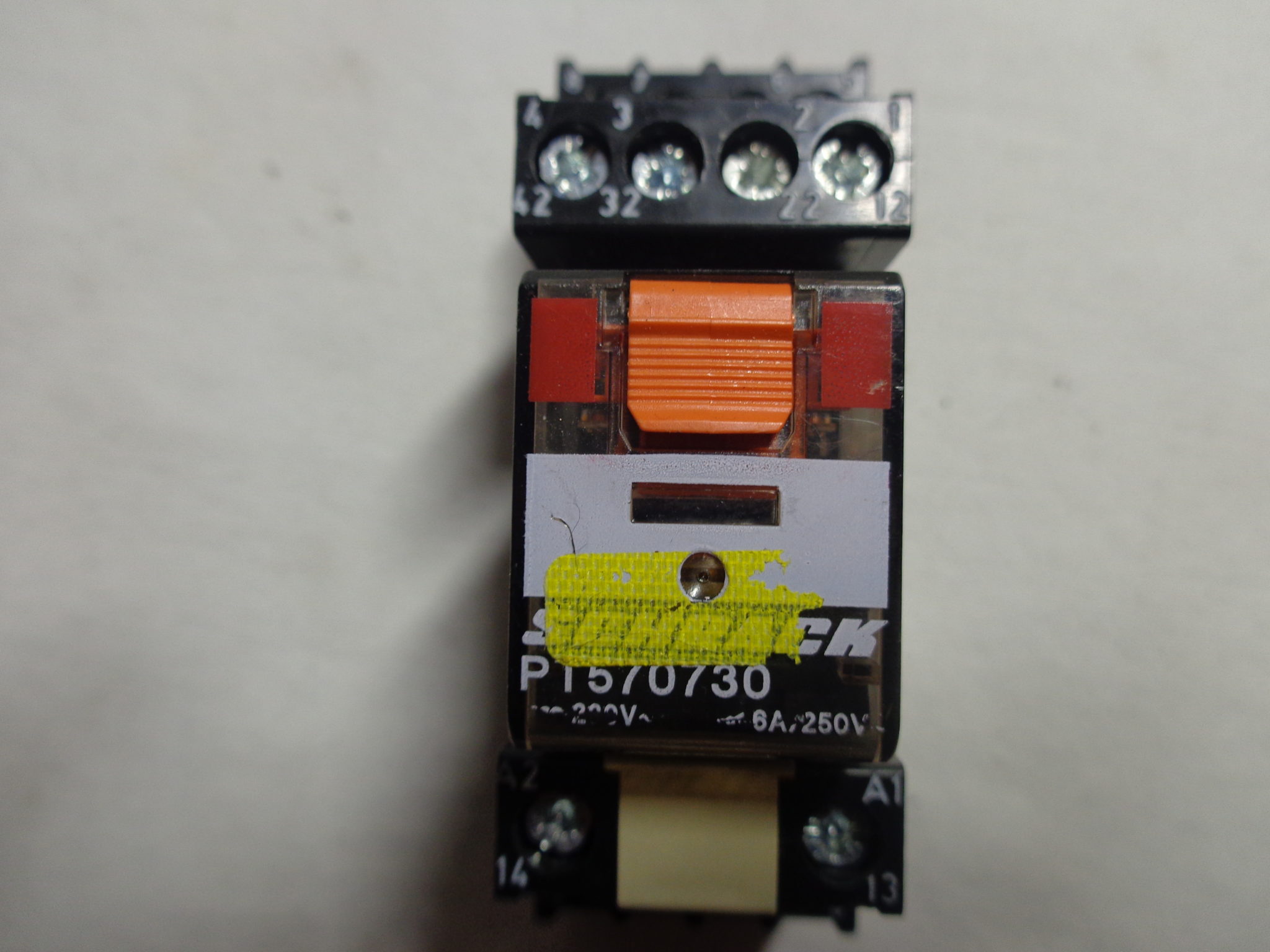 Schrack PT570730 Relais Mit Sockel 230V 6A/250V - Michl's Onlineshop OG