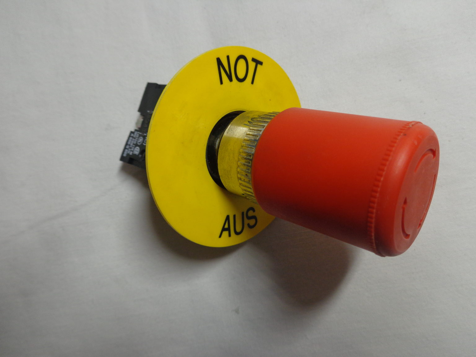 Telemecanique NOT / AUS Taster Rund Drehentriegelung ZB2-BE102 ...