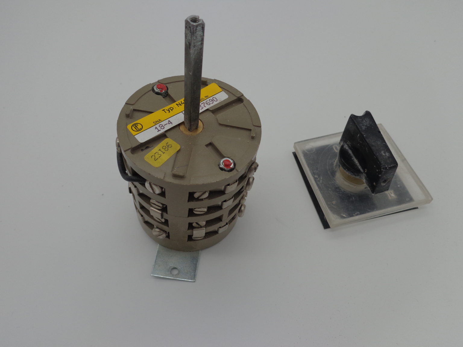 Gea Happel N4S SNA 18-4 37690 3 Stufenschalter - Michl's Onlineshop OG