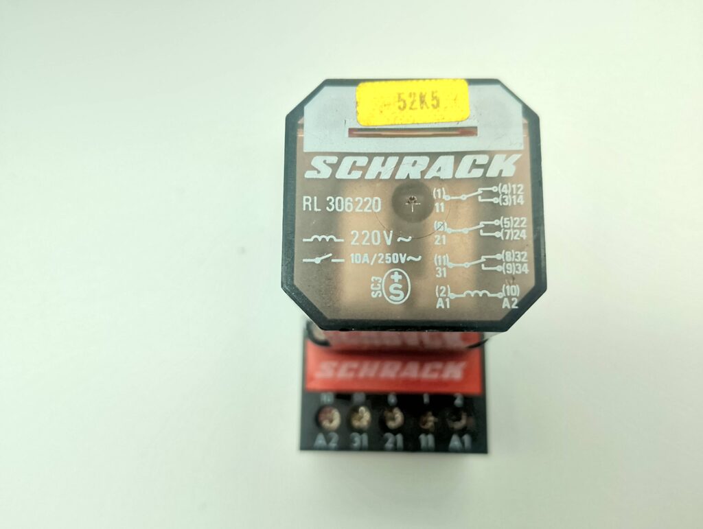 Schrack RL306220 Relais Mit Sockel - Michl's Onlineshop OG